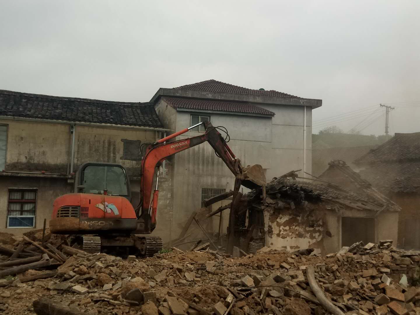 金庭镇后山村大力推进三改一拆工作 嵊州新闻网