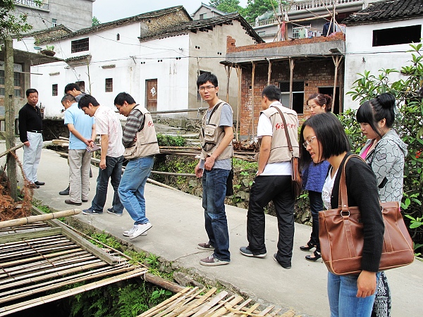 “红色浙江行”全省市级党报大型联合采访组走进开化-开化新闻网